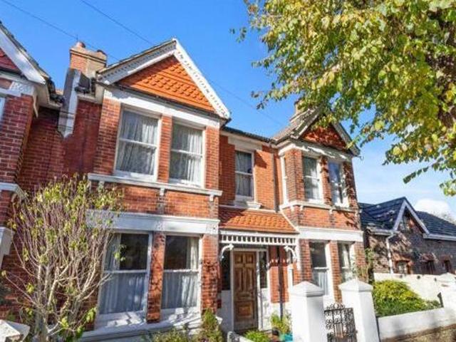 4 Bedroom End Of Terrace House For Sale In Brighton