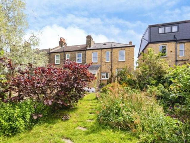 4 bedroom end of terrace house for sale in Broadfield Road, LONDON, SE6