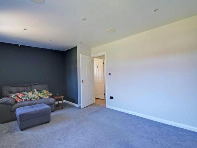 4 bedroom end of terrace house for sale in Butterfly Drive, Paulsgrove, Portsmouth, PO6