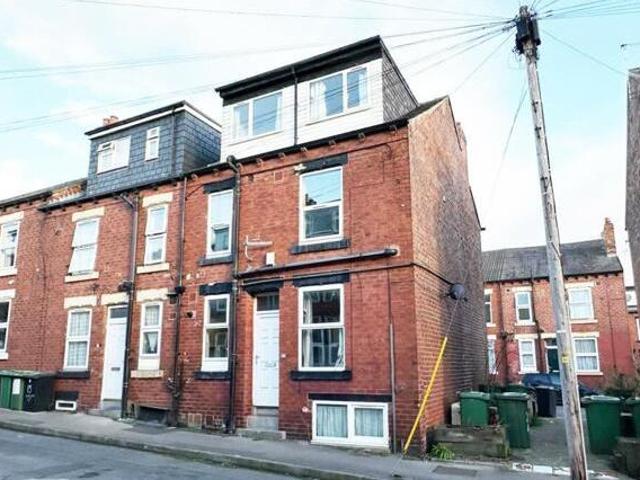 4 Bedroom End Of Terrace House For Sale In Burley, Leeds