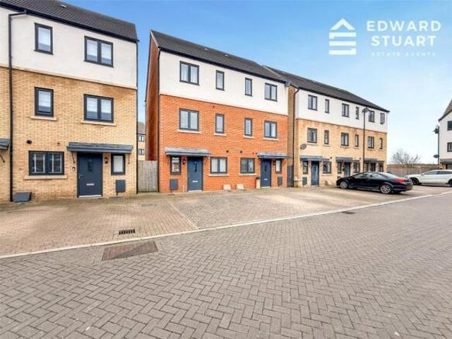 4 bedroom end of terrace house for sale in Goldcrest Way, Hampton Vale, Peterborough, Cambridgeshire, PE7