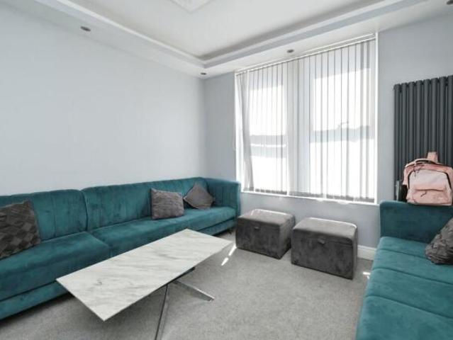 4 bedroom end of terrace house for sale in Gladstone Street, Forest Fields, Nottingham, NG7