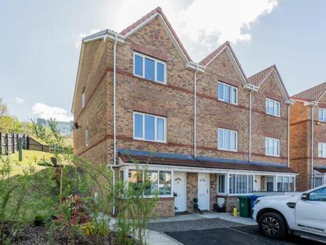 4 Bedroom End Of Terrace House For Sale In Glasgow