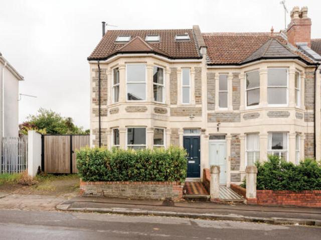 4 bedroom end of terrace house for sale in Greenmore Road, Knowle, Bristol, BS4