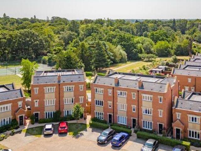 4 Bedroom End Of Terrace House For Sale In Danbury