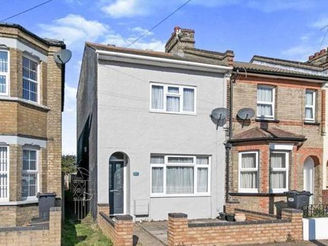 4 bedroom end of terrace house for sale in Dudley Road ClactononSea CO15