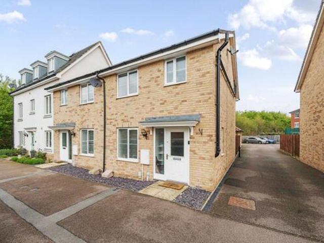 4 Bedroom End Of Terrace House For Sale In Dunmow, Essex