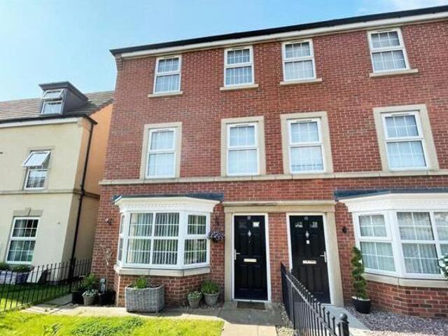 4 Bedroom End Of Terrace House For Sale In Eastfield