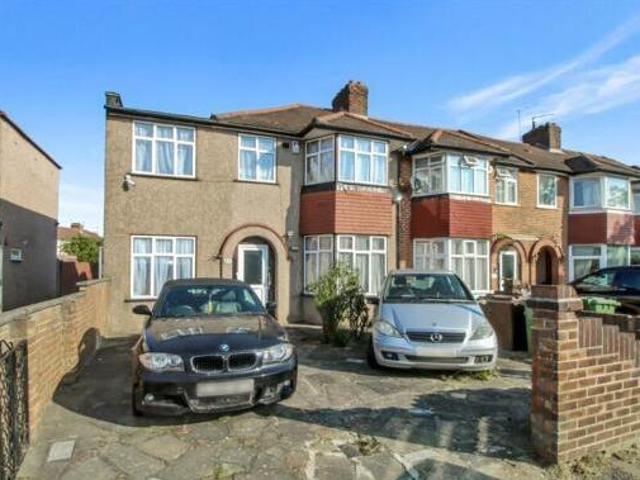 4 Bedroom End Of Terrace House For Sale In Edgware