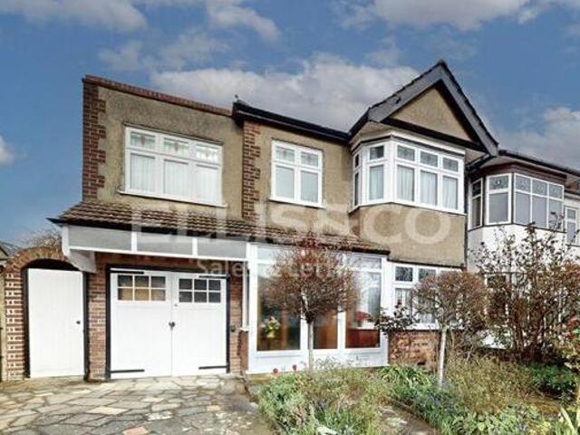 4 Bedroom End Of Terrace House For Sale In Edgware