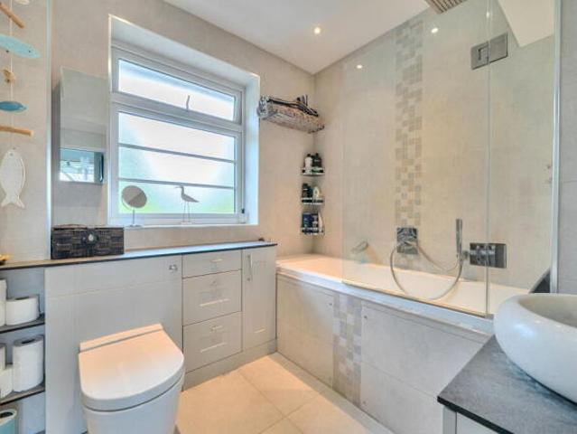 4 bedroom end of terrace house for sale in Ethelburt Avenue, Bassett, Southampton, SO16