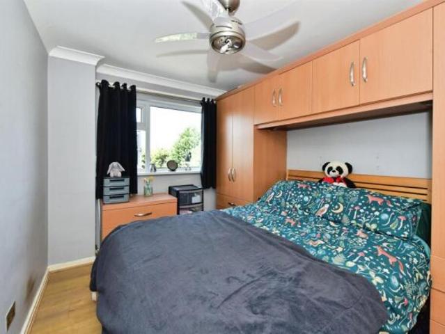 4 bedroom end of terrace house for sale in Finchwell Crescent, Handsworth, Sheffield, S13