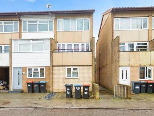 4 Bedroom End Of Terrace House For Sale In Fishermead, Milton Keynes