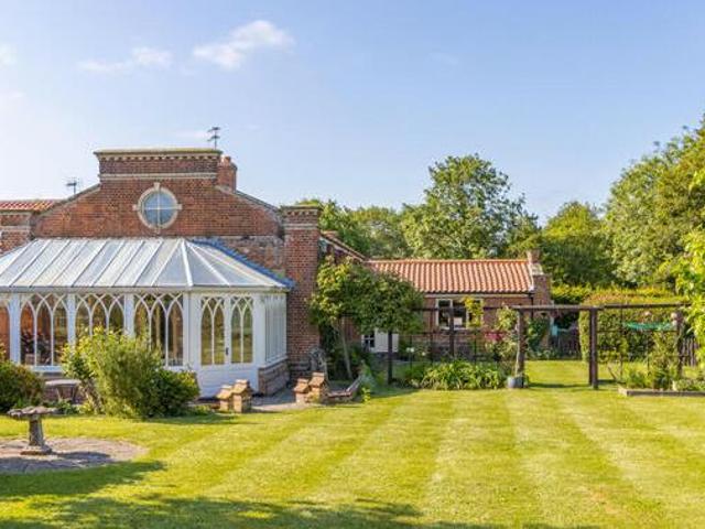4 Bedroom End Of Terrace House For Sale In Flixton