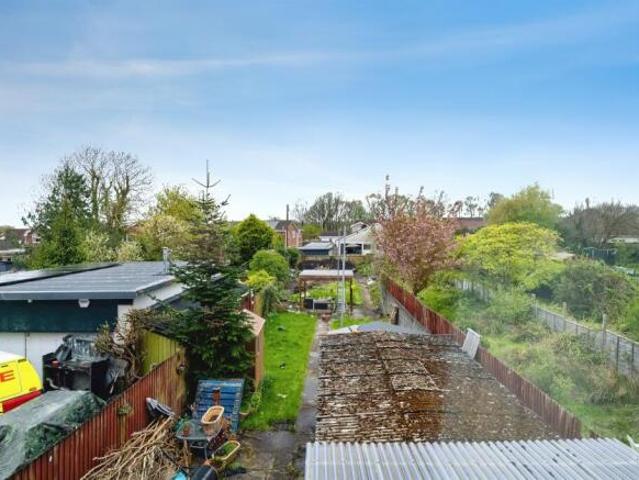 4 bedroom end of terrace house for sale in Frampton Road, Gorseinon, Swansea, SA4