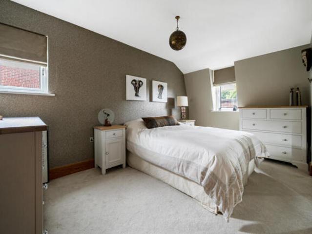 4 bedroom end of terrace house for sale in Fraser Gardens, Winchester, Hampshire, SO22