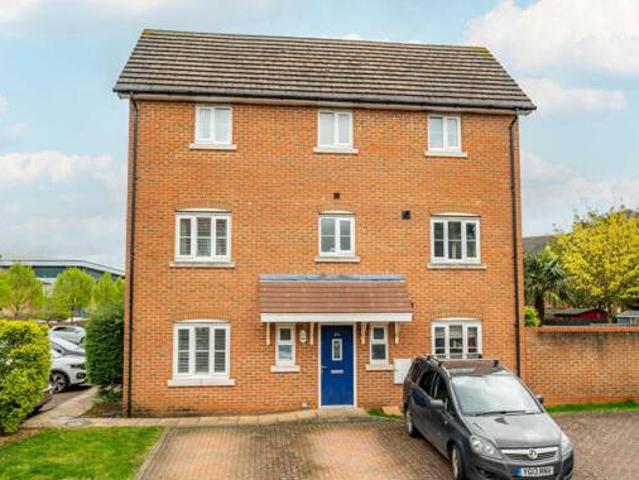4 Bedroom End Of Terrace House For Sale In Frogmore, St. Albans