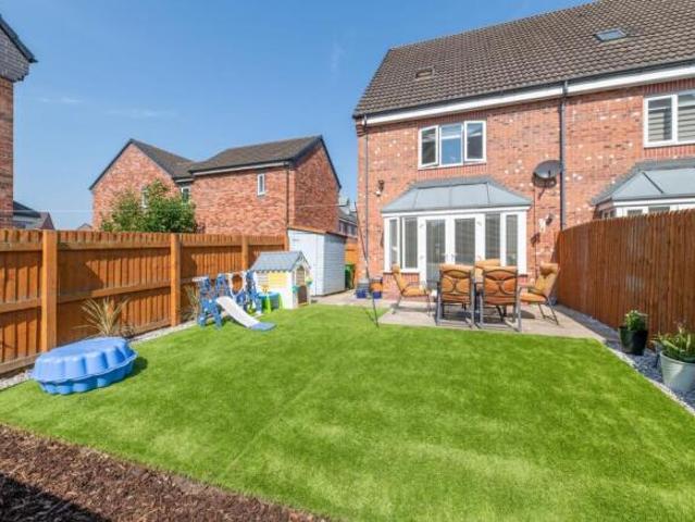 4 bedroom end of terrace house for sale in Ketteringham Drive, Great Sankey, WA5