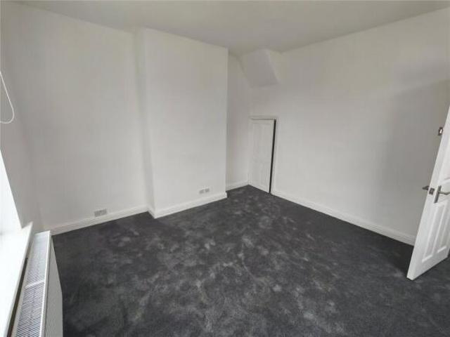 4 bedroom end of terrace house for sale in Kentwood Road, Nottingham, Nottinghamshire, NG2