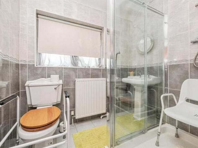4 bedroom end of terrace house for sale in Kesteven Road, Bradford, BD4