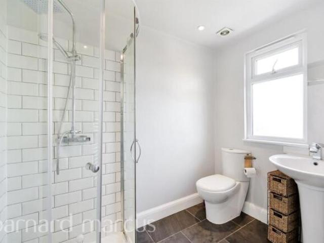 4 bedroom end of terrace house for sale in Kimberley Road, CROYDON, CR0