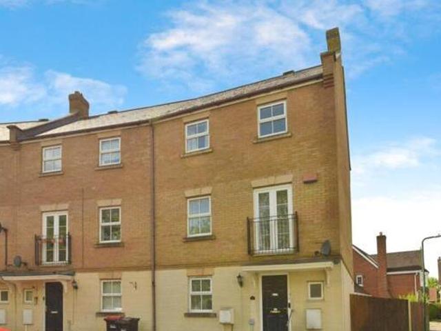 4 Bedroom End Of Terrace House For Sale In Kingsmead