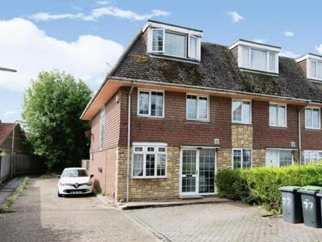 4 Bedroom End Of Terrace House For Sale In Hayling Island, Hampshire