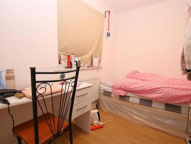 4 bedroom end of terrace house for sale in Henry Bird Court, Northampton, NN4