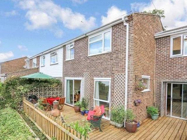 4 bedroom end of terrace house for sale in Hereward Close Romsey Hampshire SO51