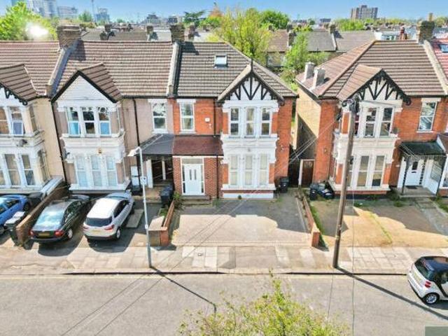 4 Bedroom End Of Terrace House For Sale In Ilford