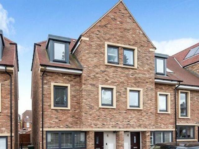 4 Bedroom End Of Terrace House For Sale In Orpington