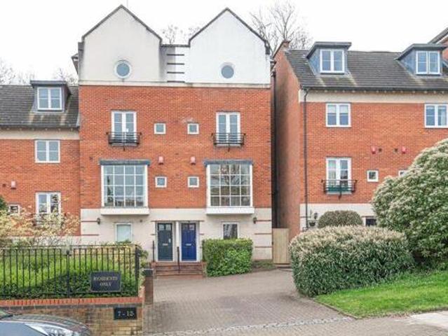 4 Bedroom End Of Terrace House For Sale In London
