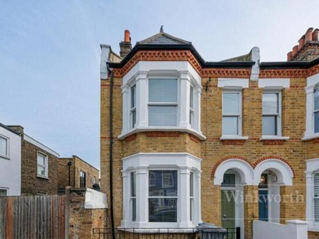 4 Bedroom End Of Terrace House For Sale In London