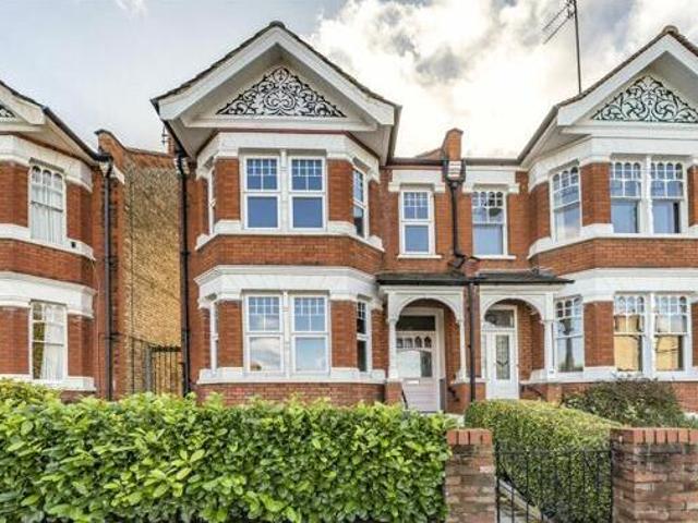 4 Bedroom End Of Terrace House For Sale In London