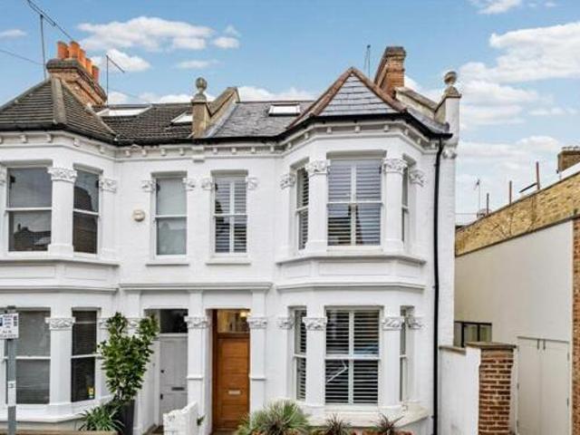 4 Bedroom End Of Terrace House For Sale In London
