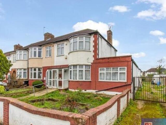 4 Bedroom End Of Terrace House For Sale In London