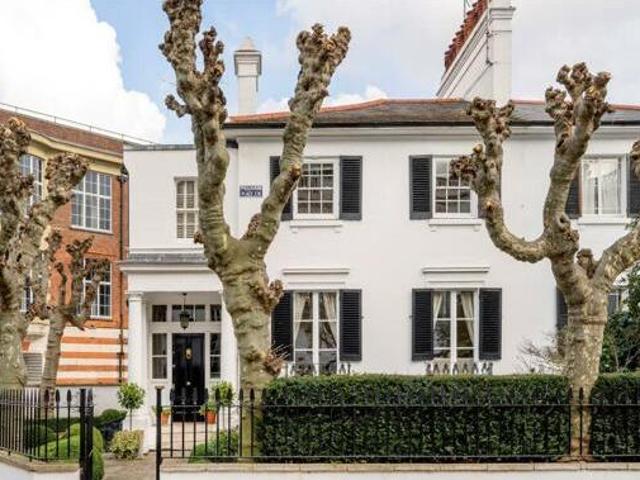 4 Bedroom End Of Terrace House For Sale In London