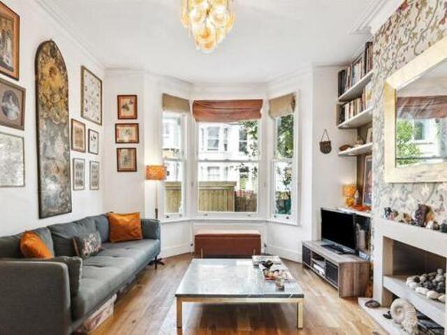 4 Bedroom End Of Terrace House For Sale In London