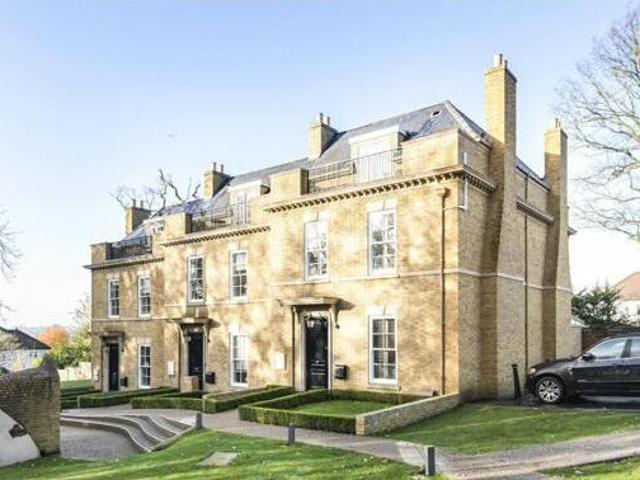 4 Bedroom End Of Terrace House For Sale In London