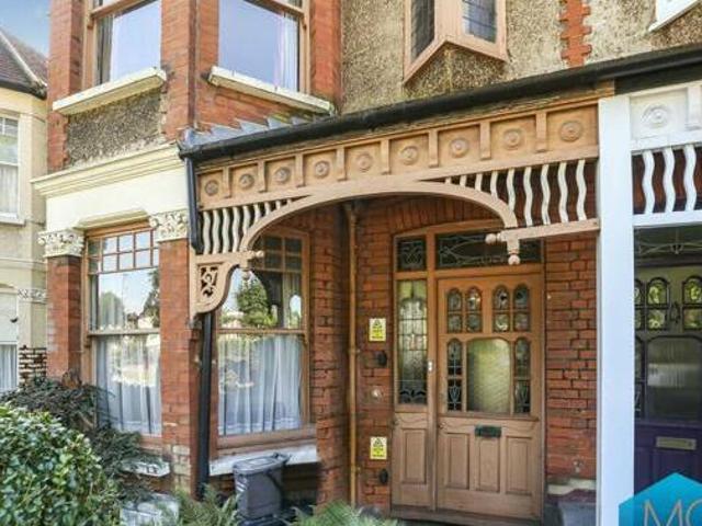 4 Bedroom End Of Terrace House For Sale In London