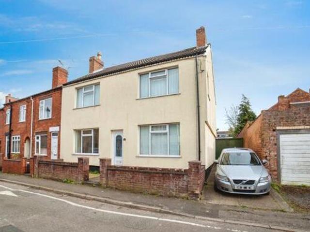 4 Bedroom End Of Terrace House For Sale In Leabrooks