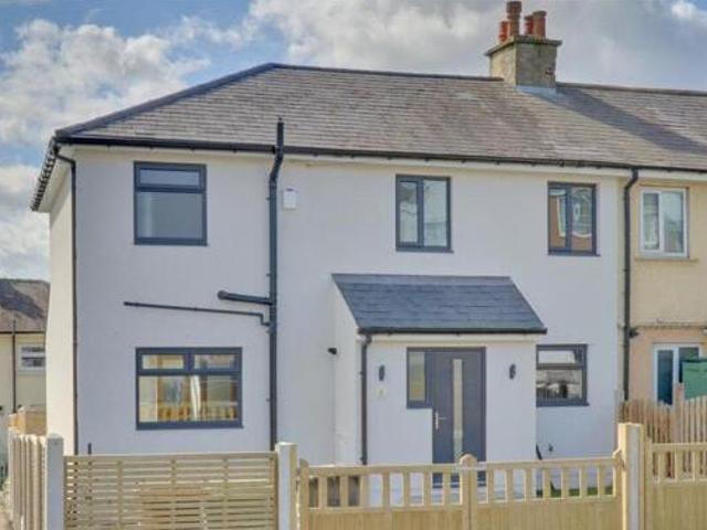 4 Bedroom End Of Terrace House For Sale In Leeds, West Yorkshire