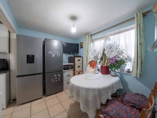 4 bedroom end of terrace house for sale in Leete Road, Cambridge, CB1