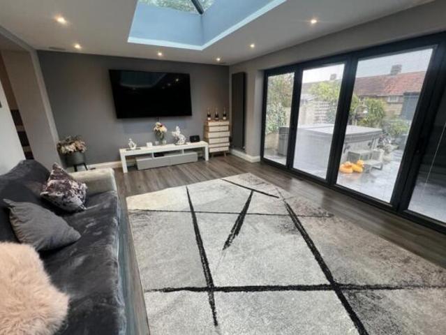 4 bedroom end of terrace house for sale in Mablethorpe Road, Wymering, Portsmouth, Hampshire, PO6 3LJ, PO6