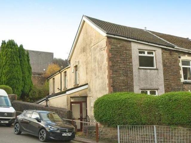 4 Bedroom End Of Terrace House For Sale In Maerdy