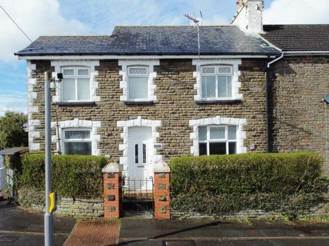 4 Bedroom End Of Terrace House For Sale In Main Road