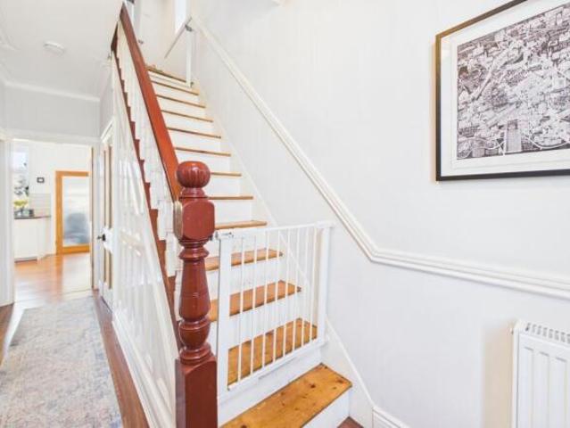 4 bedroom end of terrace house for sale in Meadow Head, Sheffield, S8 7UA, S8