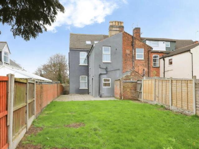 4 bedroom end of terrace house for sale in Merridale Road, Wolverhampton, WV3 9RL, WV3