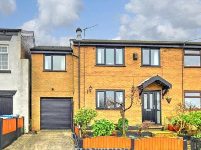 4 Bedroom End Of Terrace House For Sale In Middleton
