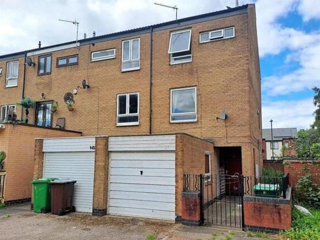 4 Bedroom End Of Terrace House For Sale In Nottingham, Nottinghamshire